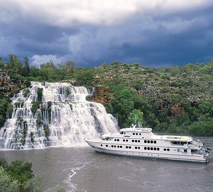 TRUE NORTH Yacht Charter Details, Expedition Cruise Ship | CHARTERWORLD ...